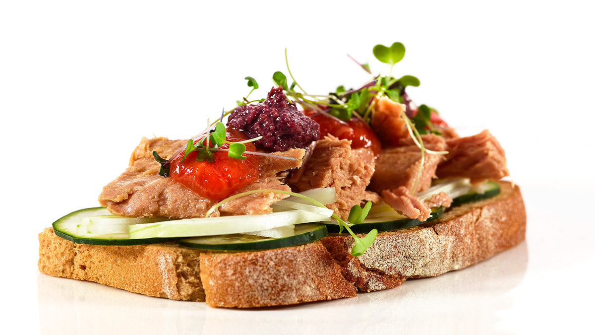 Tosta de Atum, Pasta de Azeitona, Doce de Banana, Clementina e Canela ...